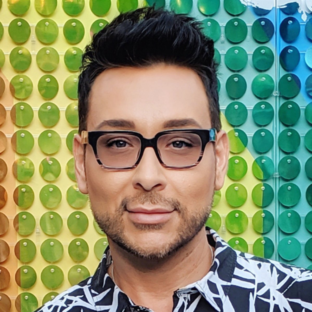 Makeup Must-Haves with Mathias Alan – OMNIA Brush
