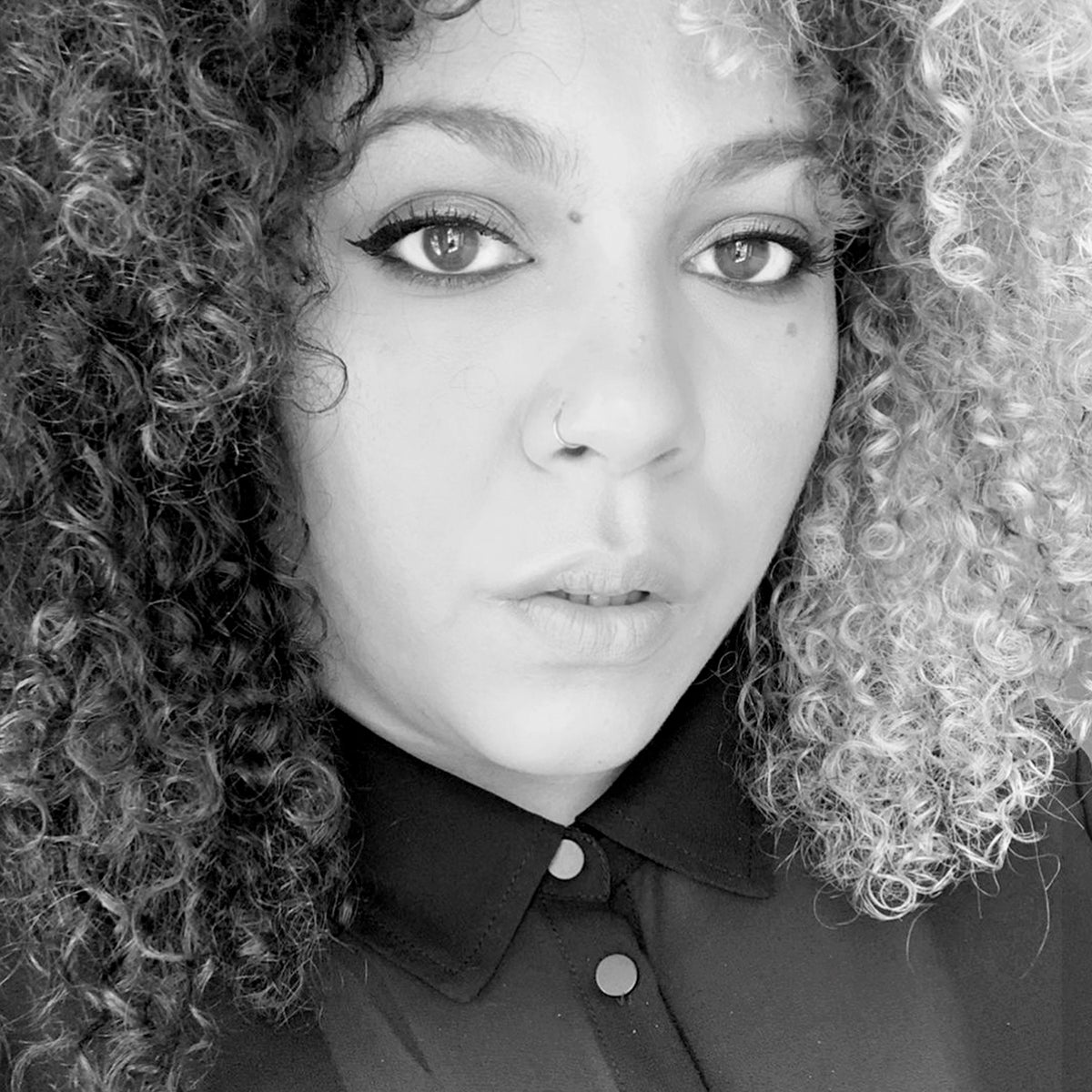 AuralisFlores2_headshot_1200x1200.webp?v=1727678472